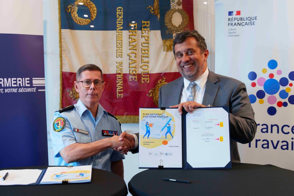 Signature d’une convention entre la Gendarmerie nationale et France ...
