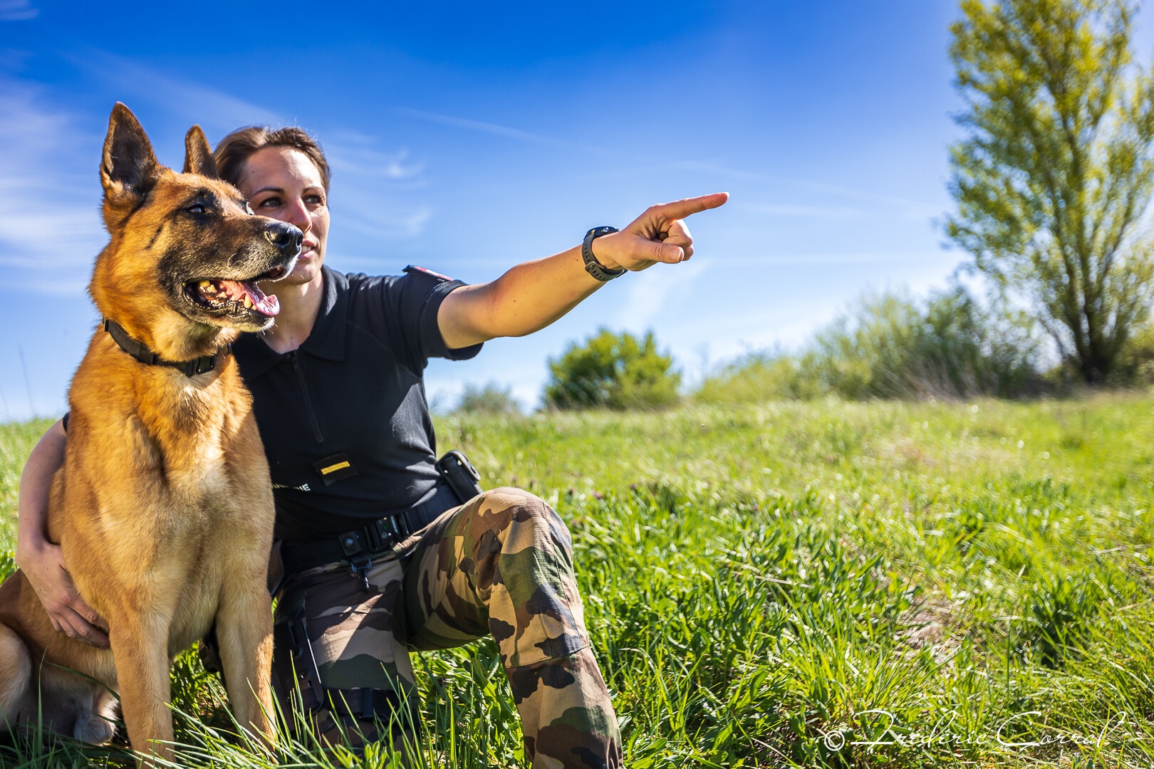 Trophées des chiens héros : l’adjudante Mélanie et Looba primés dans la ...